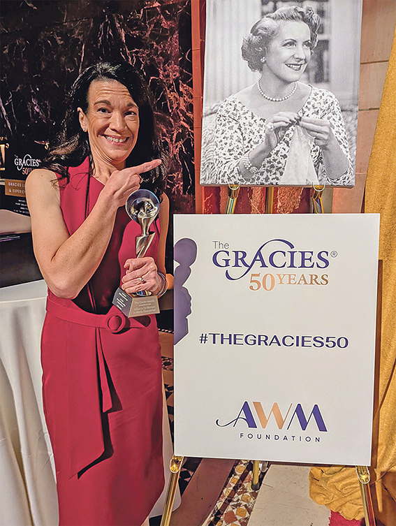 Locutora de radio de Tulsa Carly Rush gana el prestigioso premio Gracie ...